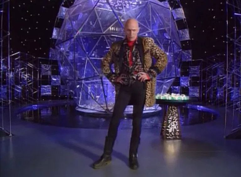 THE CRYSTAL MAZE PRESENTERS